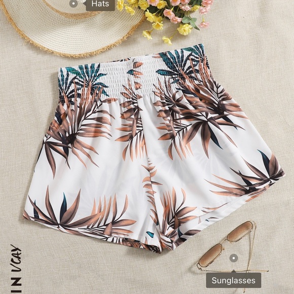 SHEIN | Shorts | Shien White And Green Flowy Shorts | Poshmark